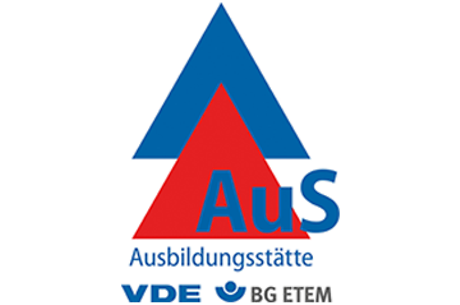 Certification of training centers for live working by the VDE Institute