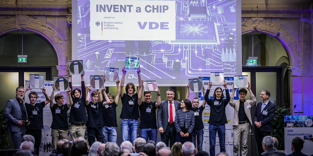 Creative minds, smart chips - students design their own microchips with ...