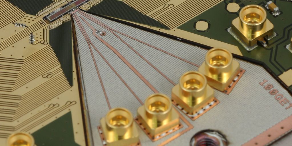 Aufbau-, Verbindungs- und Leiterplattentechnik
